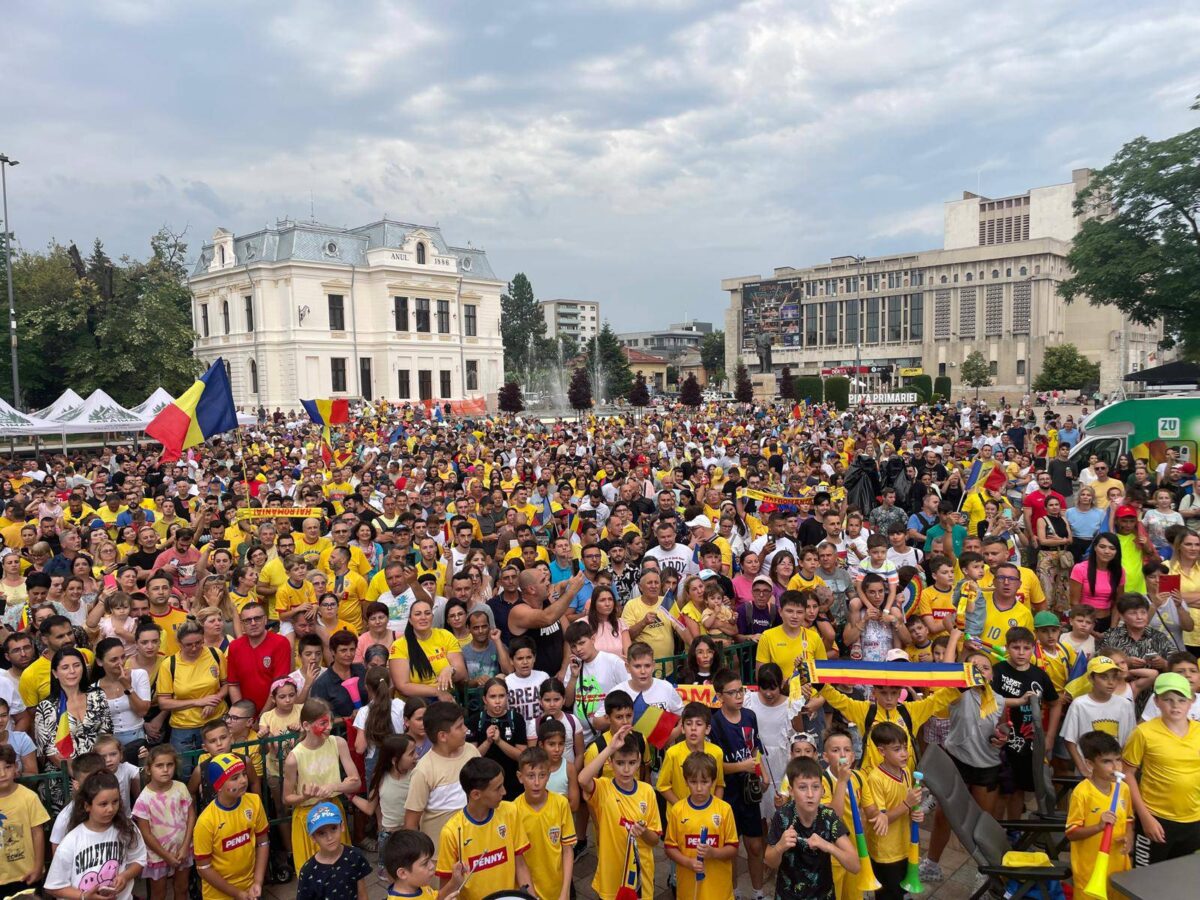 Piata Primariei Pitesti, neincapatoare la meciul Romania – Olanda ...
